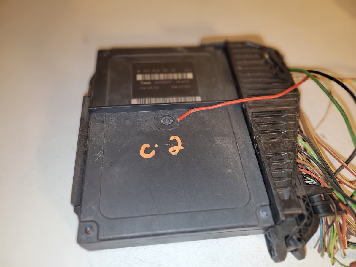 2004 - 2008 Chrysler Crossfire Body Control Module BMC A 193 820 00 26 ...